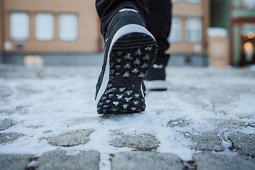 Quechua SH500 Mid Su Geçirmez Outdoor Erkek Kar Botu Fiyatları ...